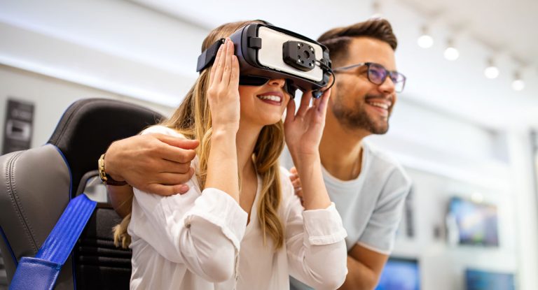 Tendencias Tech en Monturas 2025: Innovación y estilo en dada gafa – Visión y Óptica